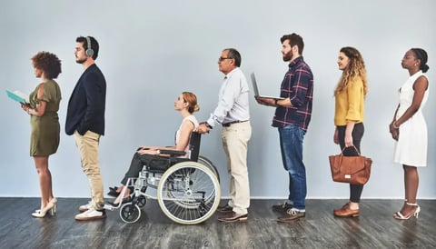 6 Surprising Pros and Cons of AI in Internal Comms